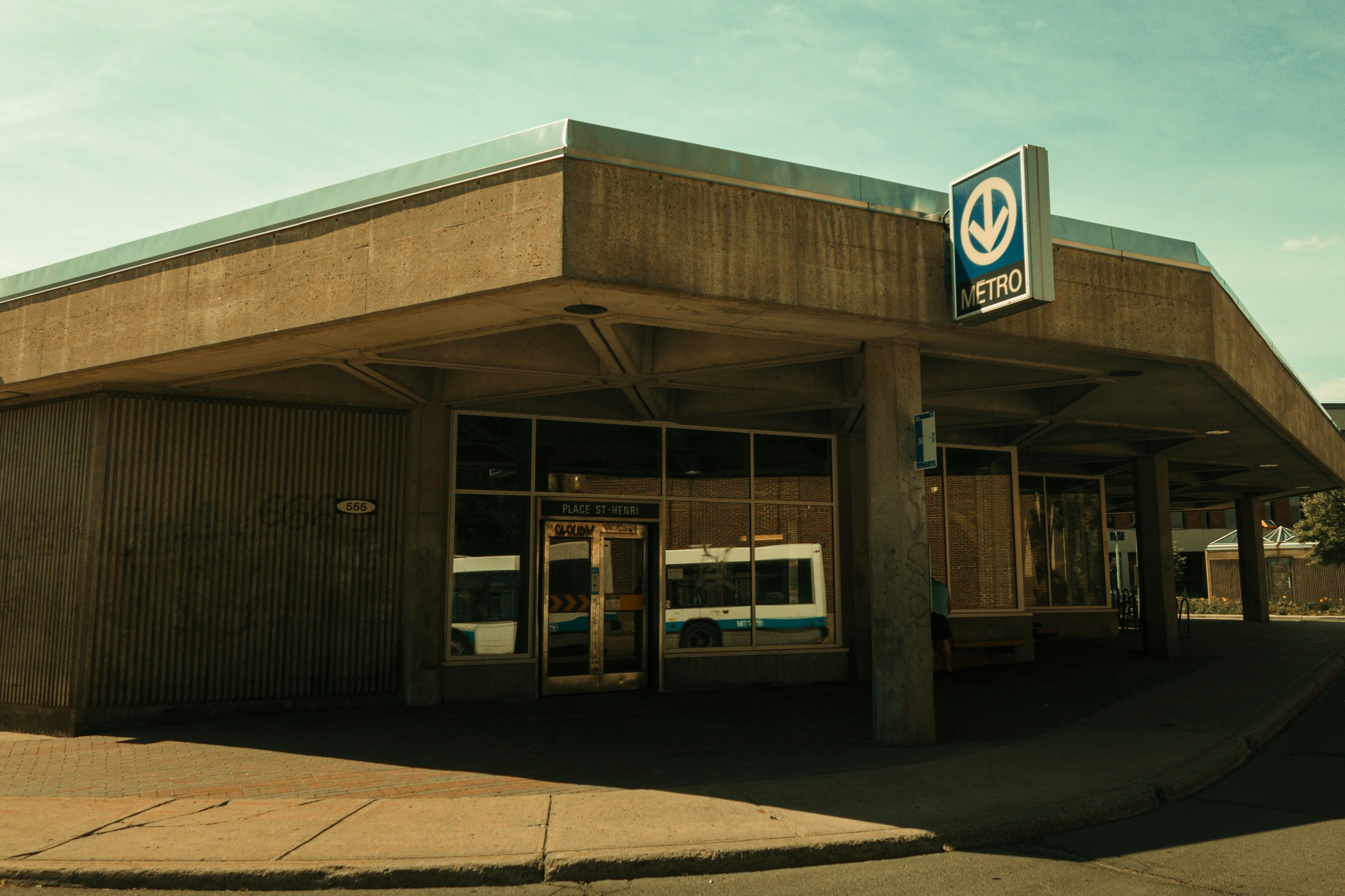 Best Areas Near Metro Stations for Monthly and Medium Term Rentals